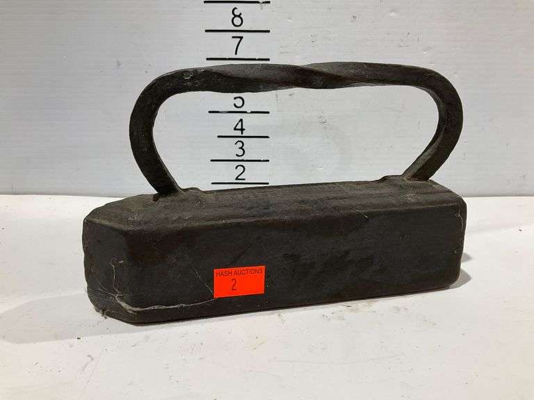 Cast Iron Handheld Iron press with Handle - Hash Auctions