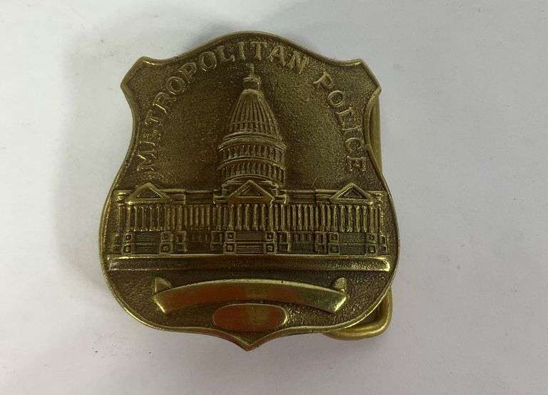 Gold-Tone Belt Buckle with Metropolitan Police Insignia Design - Hash ...