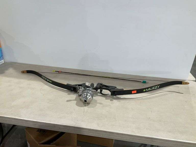 Muzzy Bowfishing Compound Bow with Reel and Arrow - Hash Auctions