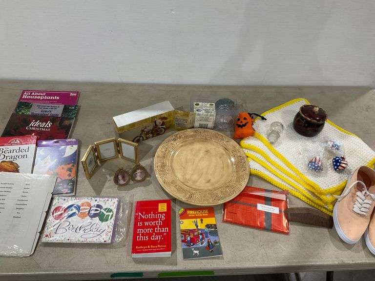 Assorted Household Items, Books, and Decorative Pieces - Hash Auctions