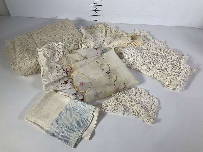 Collection of Assorted Lace and Embroidered Textile Pieces - Hash Auctions