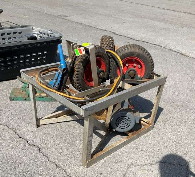 Upsey Daisy Pump Well Puller, Model 20, 3/4HP, Serial 2188 - Hash Auctions