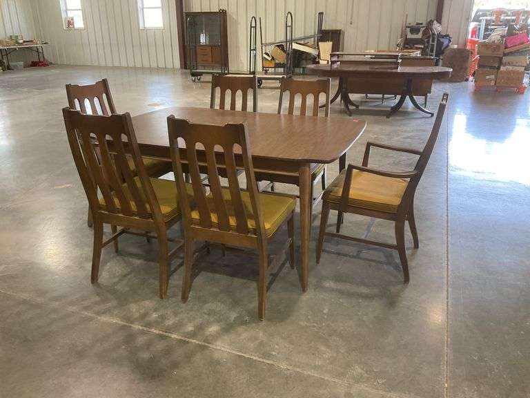 Bassett Dining Table with 42×62” Tabletop and Six Chairs - Hash Auctions