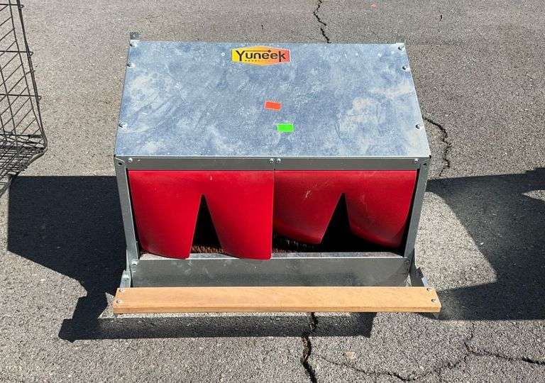 Galvanized Steel Poultry Feeder with Red Plastic Flaps - Hash Auctions
