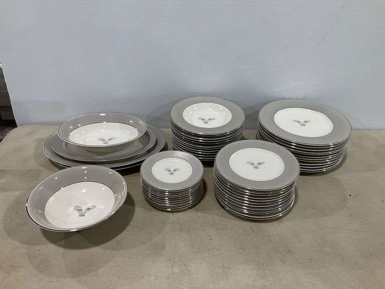 53-Piece Syracuse China ‘Coronet’ Dinnerware Set - Hash Auctions