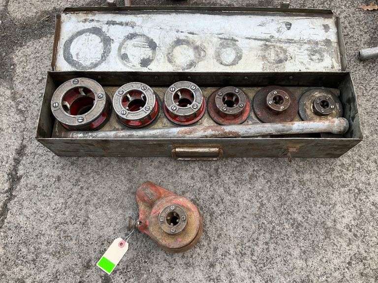 Rigid Pipe Threading Tool Set with Metal Case - Hash Auctions