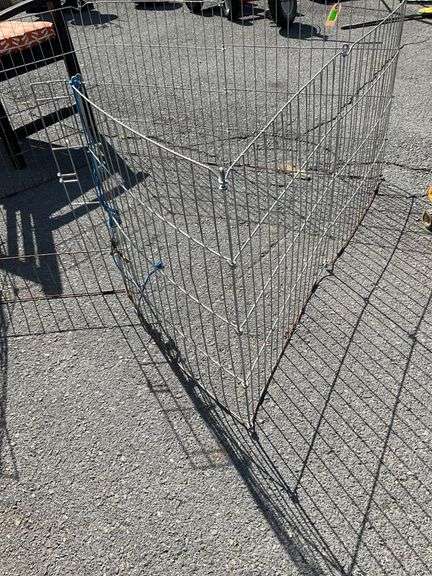 Metal Wire Pet or Animal Enclosure with Eight Panels - Hash Auctions