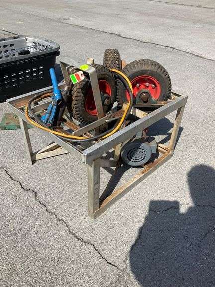 Upsey Daisy Pump Well Puller, Model 20, 3/4HP, Serial 2188 - Hash Auctions