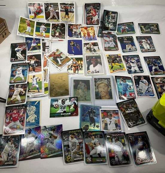 Assorted sport cards - Hash Auctions