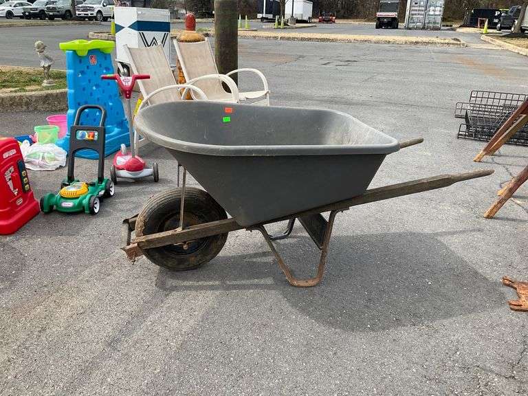 True Temper Wheelbarrow with Plastic Hopper and Wooden Frame - Hash ...