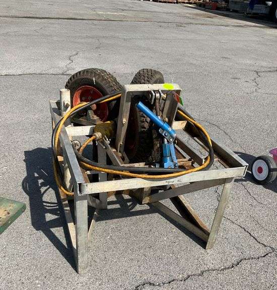 Upsey Daisy Pump Well Puller, Model 20, 3/4HP, Serial 2188 - Hash Auctions