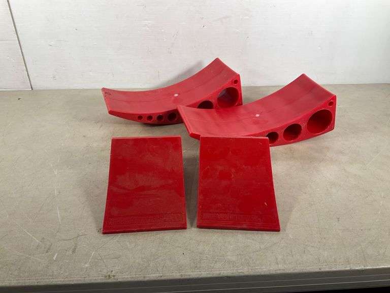 Set of Andersen Hitches Red Plastic Camper Levelers and Wheel Chocks ...