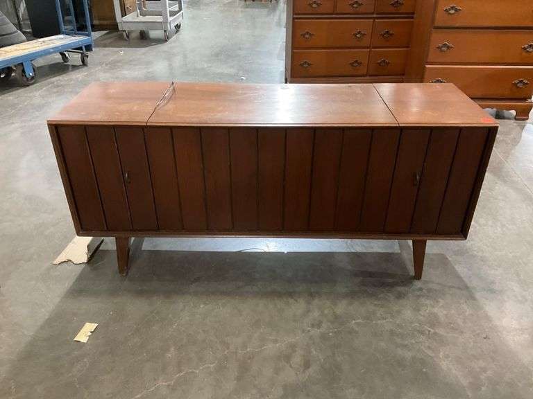 Zenith Console Stereo Cabinet with Turntable and AM/FM Receiver - Hash ...