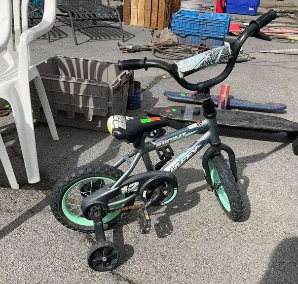 12-Inch Boys Bike with Training Wheels - Hash Auctions