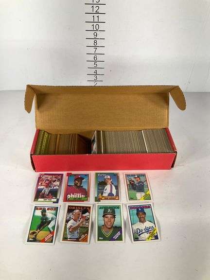 Assorted Lot of 1980s Topps Baseball Trading Cards in Storage Box ...