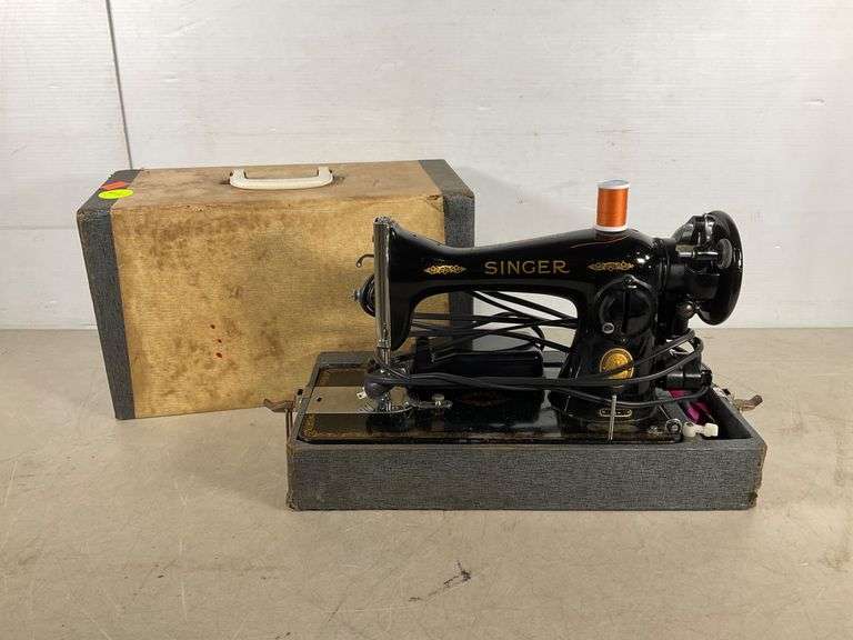 Singer Model 15 Electric Sewing Machine with Carrying Case - Hash Auctions