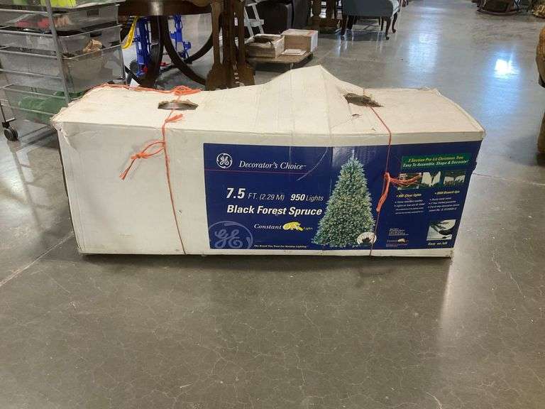 GE Decorator’s Choice 7.5 Ft Pre-Lit Black Forest Spruce Artificial Christmas Tree - Hash Auctions