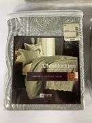 Chris Madden Home Collection Parlor Bedding Set with Shams - Hash Auctions