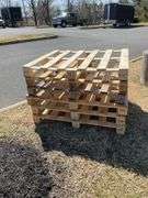 Set of Six 38×44” Pallets in Stated Like-New Condition - Hash Auctions
