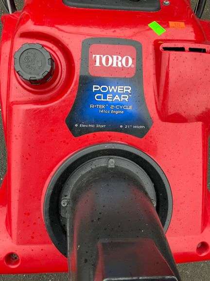 Toro Power Clear Rtek 2-Cycle Gas Snow Blower - Hash Auctions
