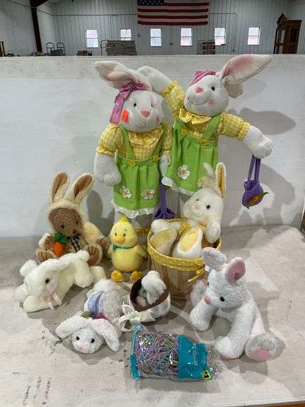 Assorted Plush Easter-Themed Toys and Décor - Hash Auctions