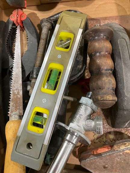 Assorted Hand Tools, Fixtures, and Accessories - Hash Auctions