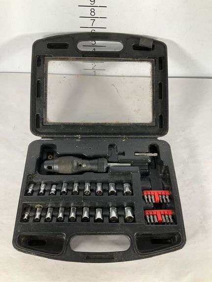Crescent Ratchet and Socket Set with Carrying Case - Hash Auctions