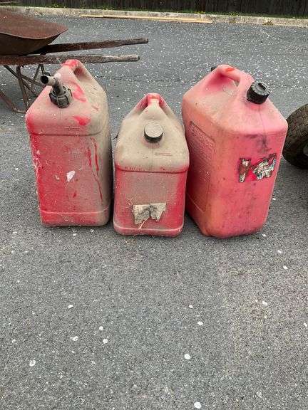 Set of Three Plastic Fuel Cans, 5-Gallon Capacity Each - Hash Auctions