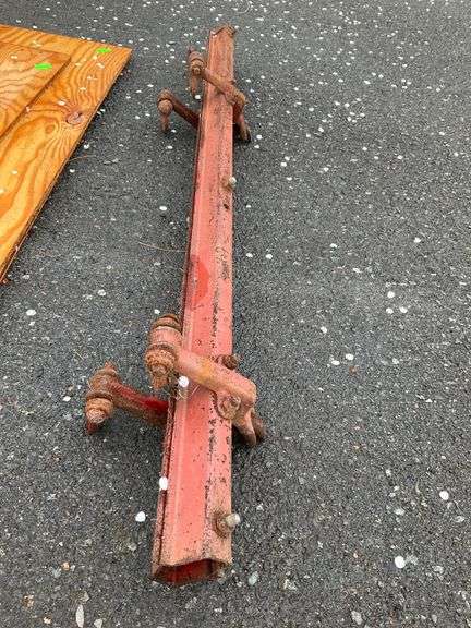 Metal Wire Stretcher with Adjustable Clamps - Hash Auctions