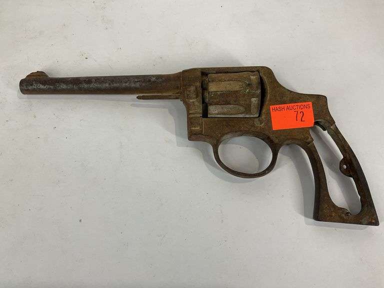 Rusted Relic revolver frame 32-20 long ctg Spain - Hash Auctions