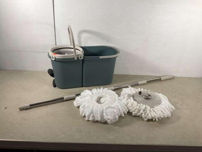 Easy Home Spin Mop Set with Dual-Compartment Bucket and Two Mop Heads ...