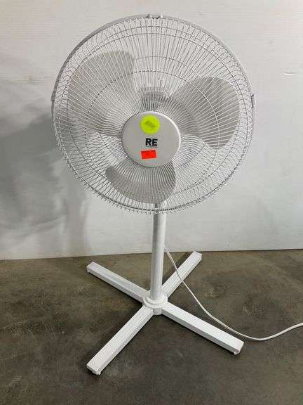 Room Essentials White Stand Fan with Adjustable Height, Works - Hash ...
