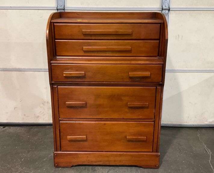 Maple Gentleman’s Five-Drawer Chest with Curved Top Design - Hash Auctions