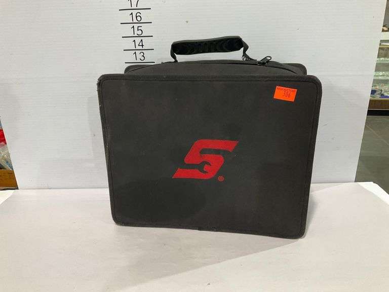 Snap-On Black Carrying Case with Handle and Zipper Closure - Hash Auctions