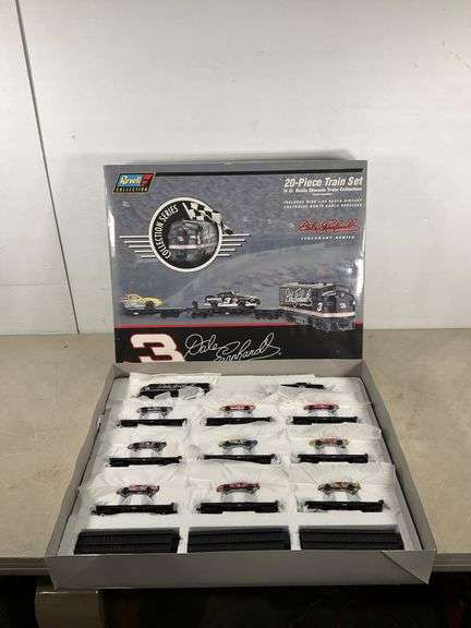Revell 20-Piece H.O. Scale Diecast Train Set with Dale Earnhardt Theme ...