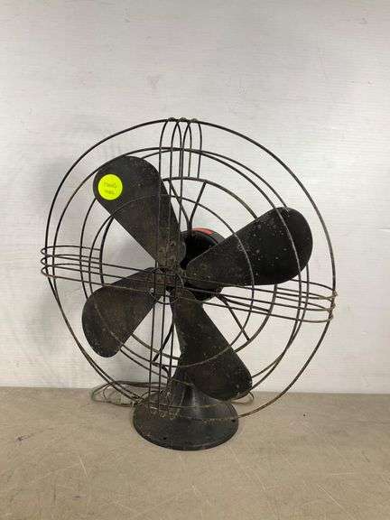 Metal Oscillating Table Fan with Wire Cage and Four Blades - Hash Auctions