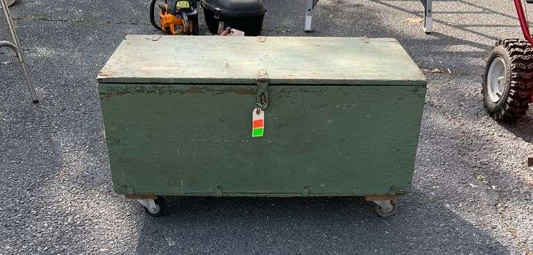 Mobile Green Box With Assorted Tools and Latch - Hash Auctions