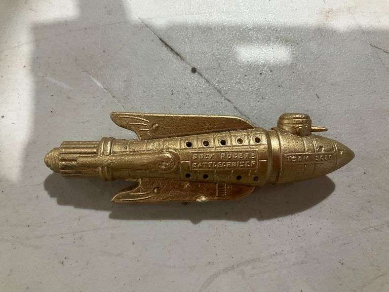 Cast Metal Rocket-Shaped Decor - Hash Auctions