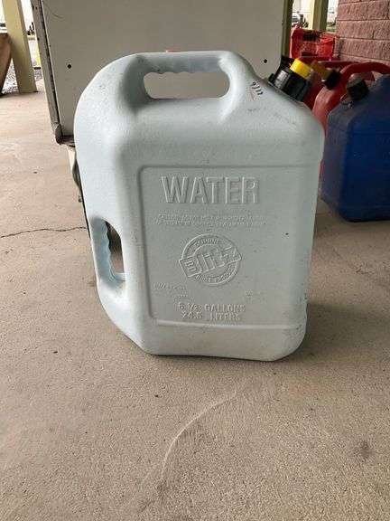 Blitz 6.5-Gallon Plastic Water Container With Spout - Hash Auctions