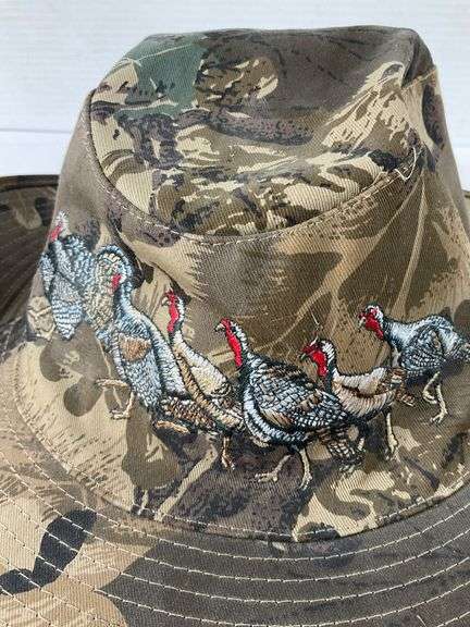 Camouflage Bucket Hat With Embroidered Turkey Design - Hash Auctions