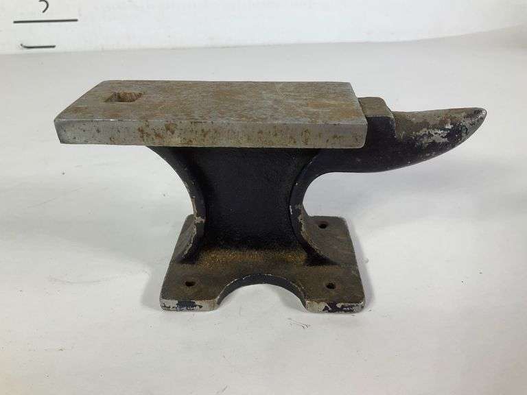 Small Metal Anvil with Rectangular and Rounded Horns - Hash Auctions