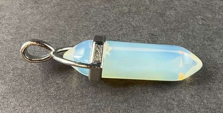 Opal hexagonal crystal silvertone pendant - Hash Auctions