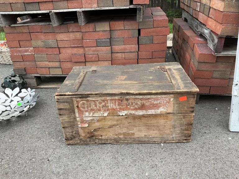 Rectangular Wooden Storage Box with Lid and Missing Hardware - Hash ...