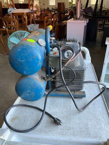 Air-Mate by Emglo Electric Air Compressor with Twin Tanks - Hash Auctions