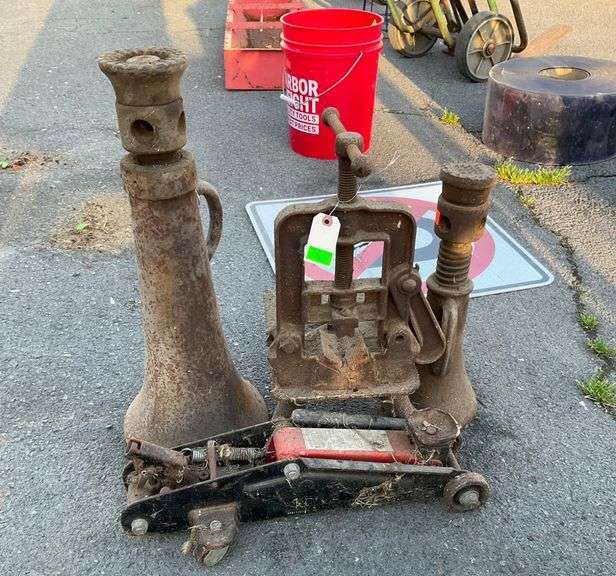 Lot of Vintage Mechanical Jacks and Press Equipment - Hash Auctions
