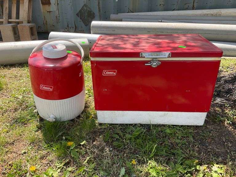 Coleman Beverage Dispenser and Cooler Set in Red and White - Hash Auctions