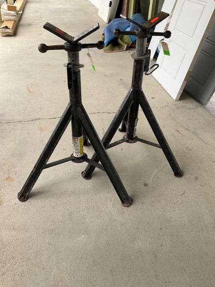 Pair of Sumner Mfg Co Jack Stands, 2,000lb Capacity - Hash Auctions