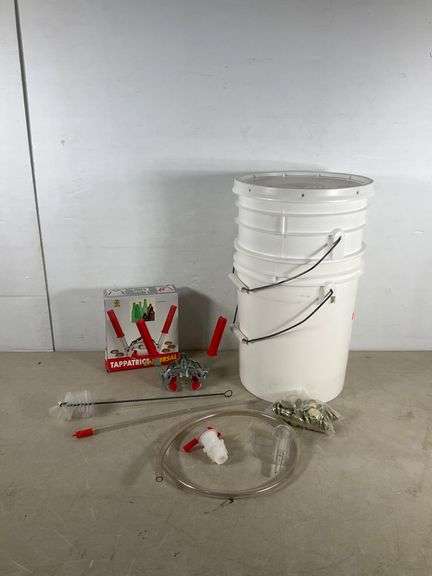 Homebrewing Kit with Tappatrice Capper and Two 5-Gallon Buckets - Hash ...