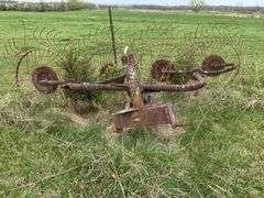 4-wheel Hay Rake. 3-point Hitch type. - Hash Auctions