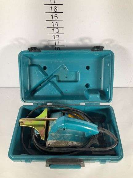 Makita N1900B Power Planer with Hard Plastic Carrying Case - Hash Auctions